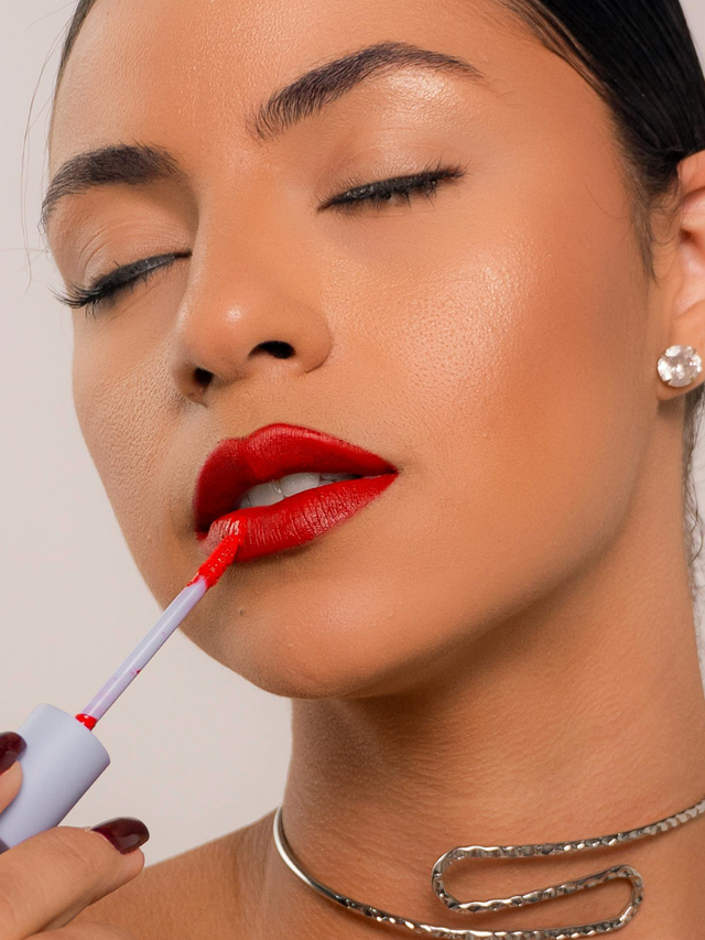 Best Mini Lipstick Brands for Travel & Daily Use 2025 – Type Beauty